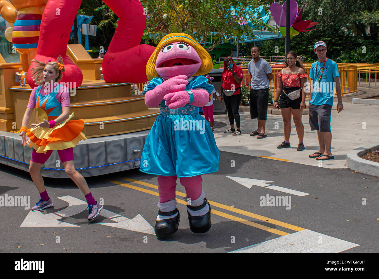 Orlando, Florida. August 28, 2019. Prairie Dawn and woman dancer in ...