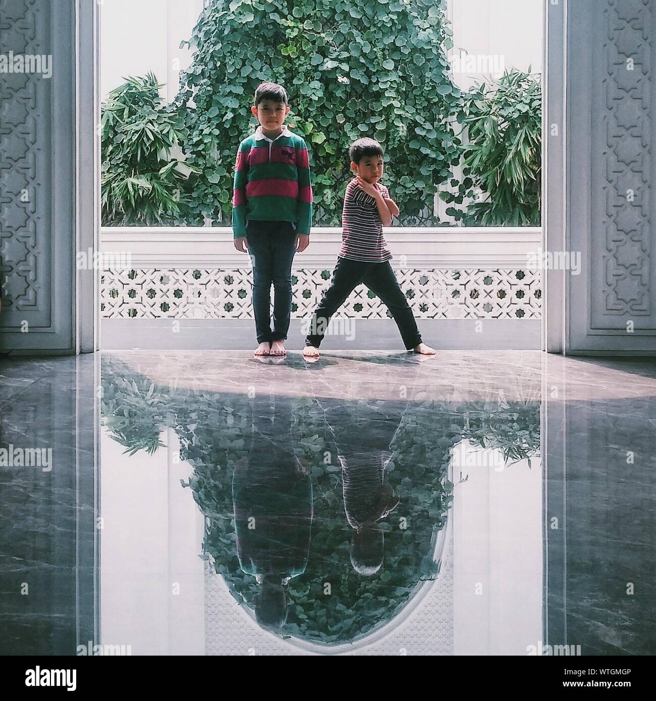 Marble floor reflection hi-res stock photography and images - Alamy