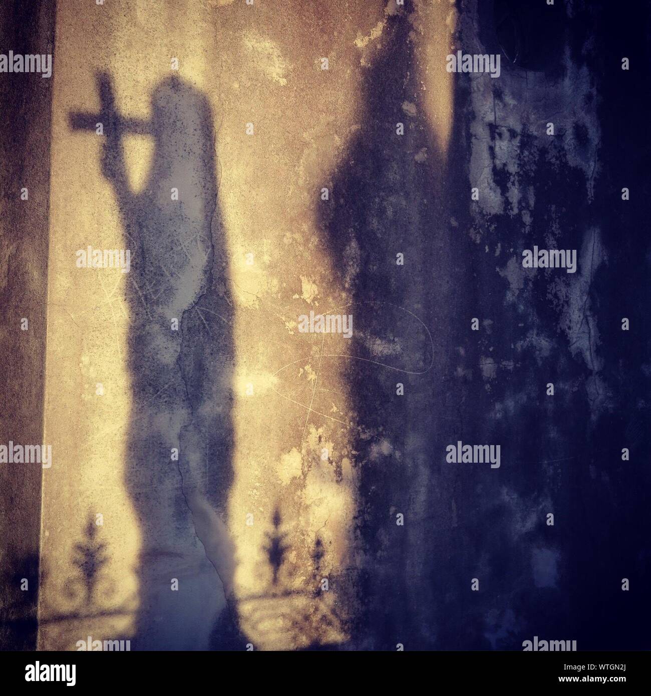 Wall Building Feature Cemetery Stock Photos & Wall Building Feature ...