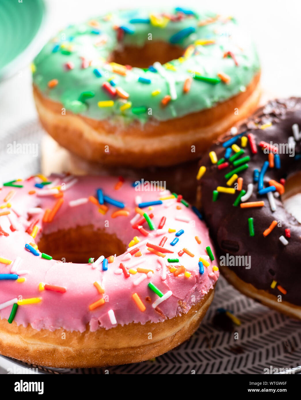 Donut breakfast bakery food vector hi-res stock photography and images ...
