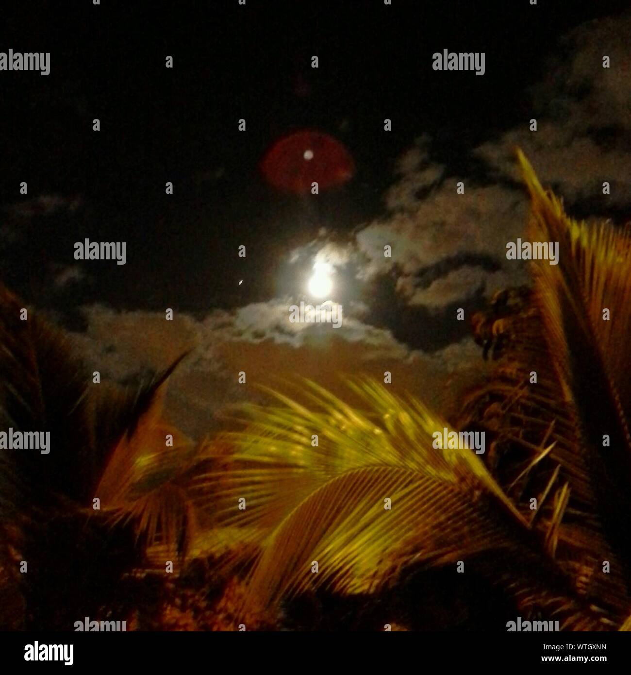 Moon night sky hi-res stock photography and images - Alamy