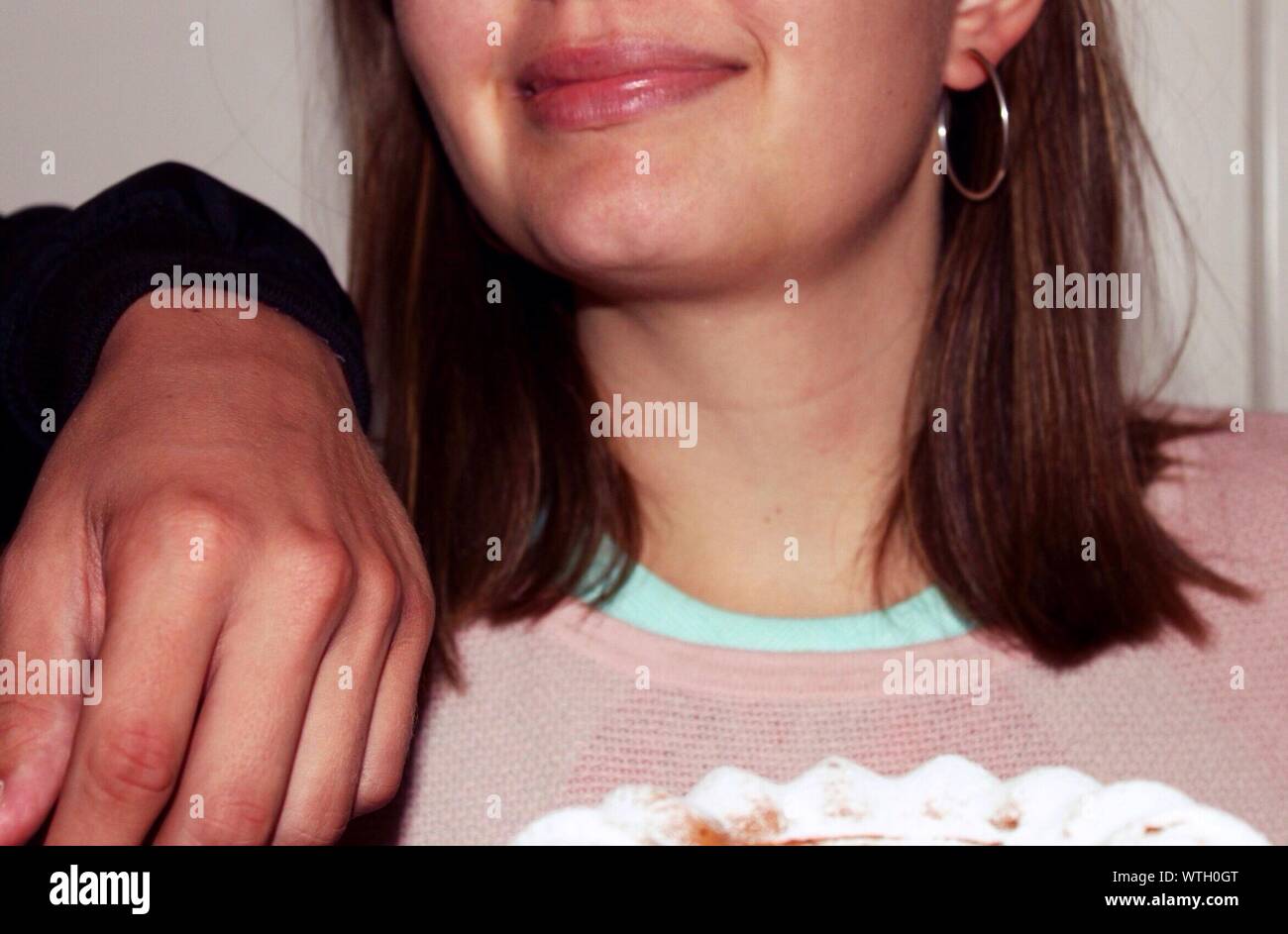 Shoulder hand hi-res stock photography and images - Alamy