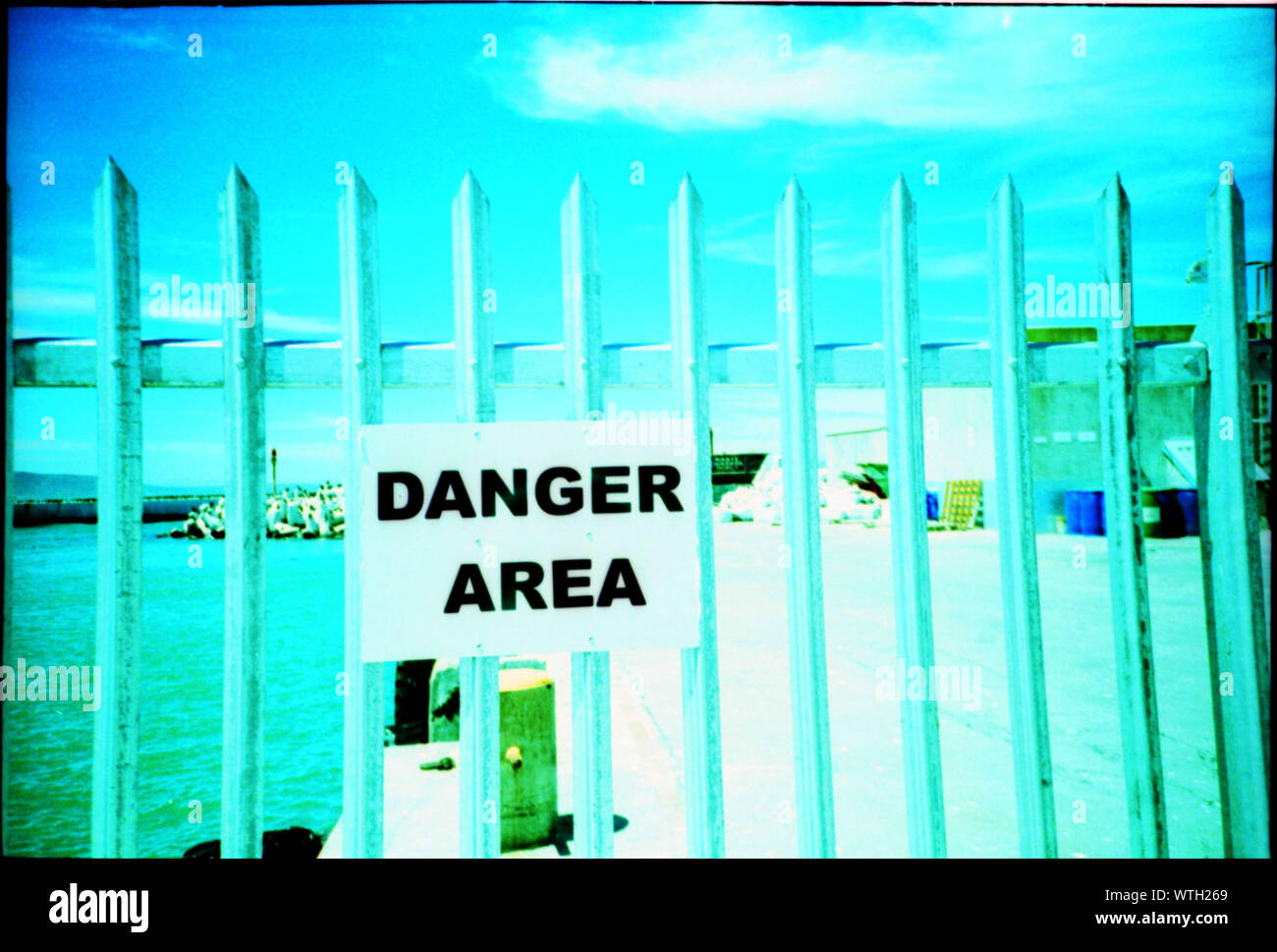 Sign on the bar hi-res stock photography and images - Alamy