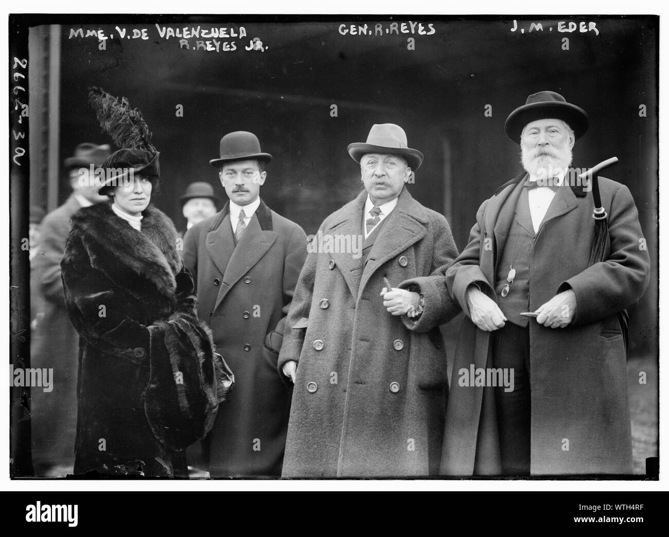 R reyes jr hi-res stock photography and images - Alamy