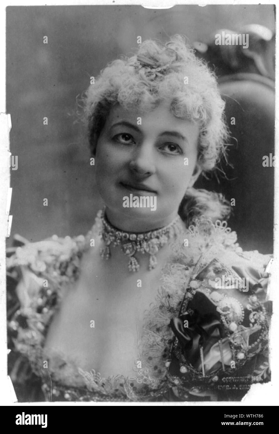 Bronze bust face Cut Out Stock Images & Pictures - Alamy