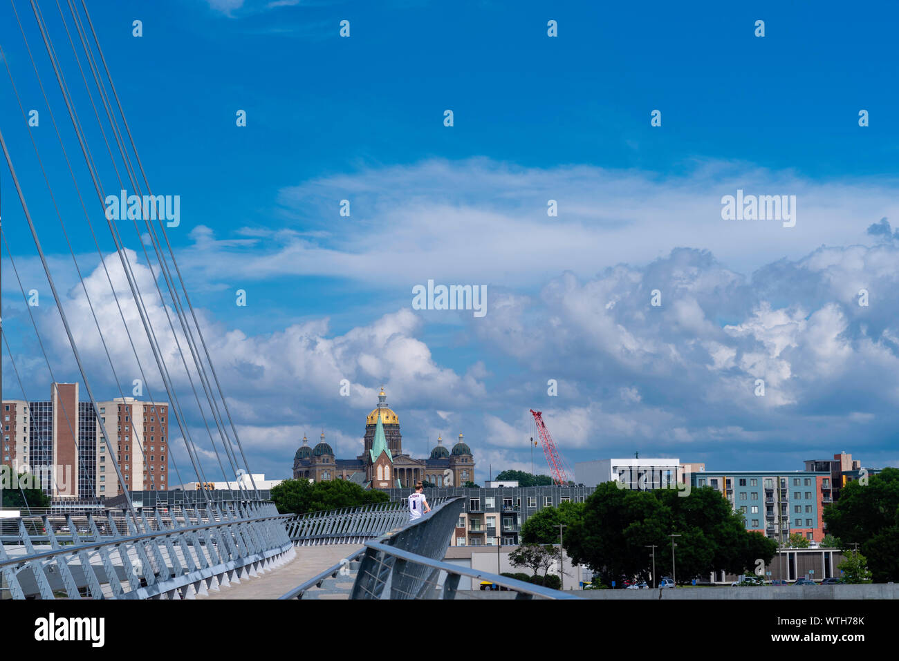 Images from a walk along the Des Moines River in downtown Des Moines ...
