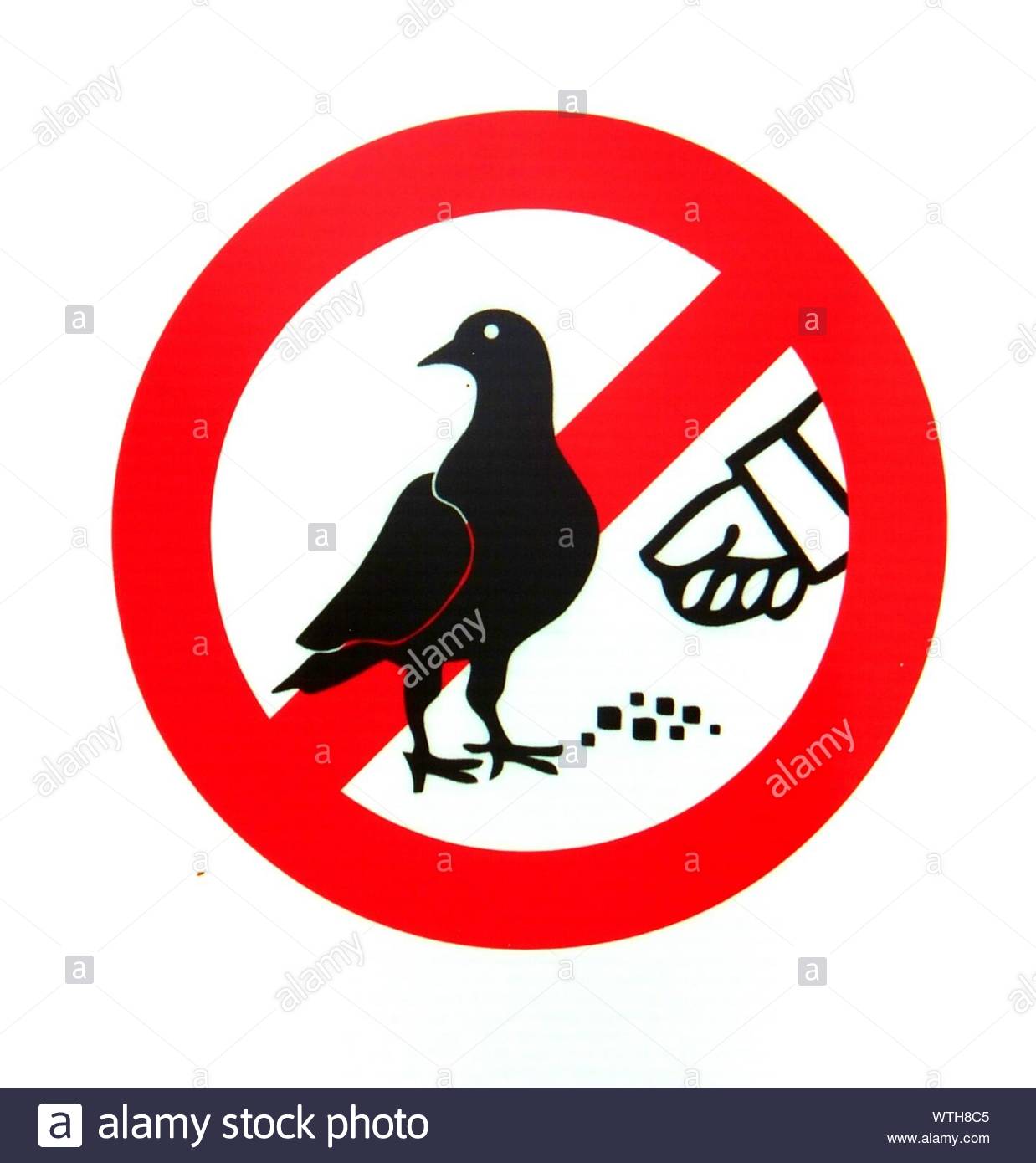 Do Not Feed The Birds Sign Stock Photos & Do Not Feed The Birds Sign ...