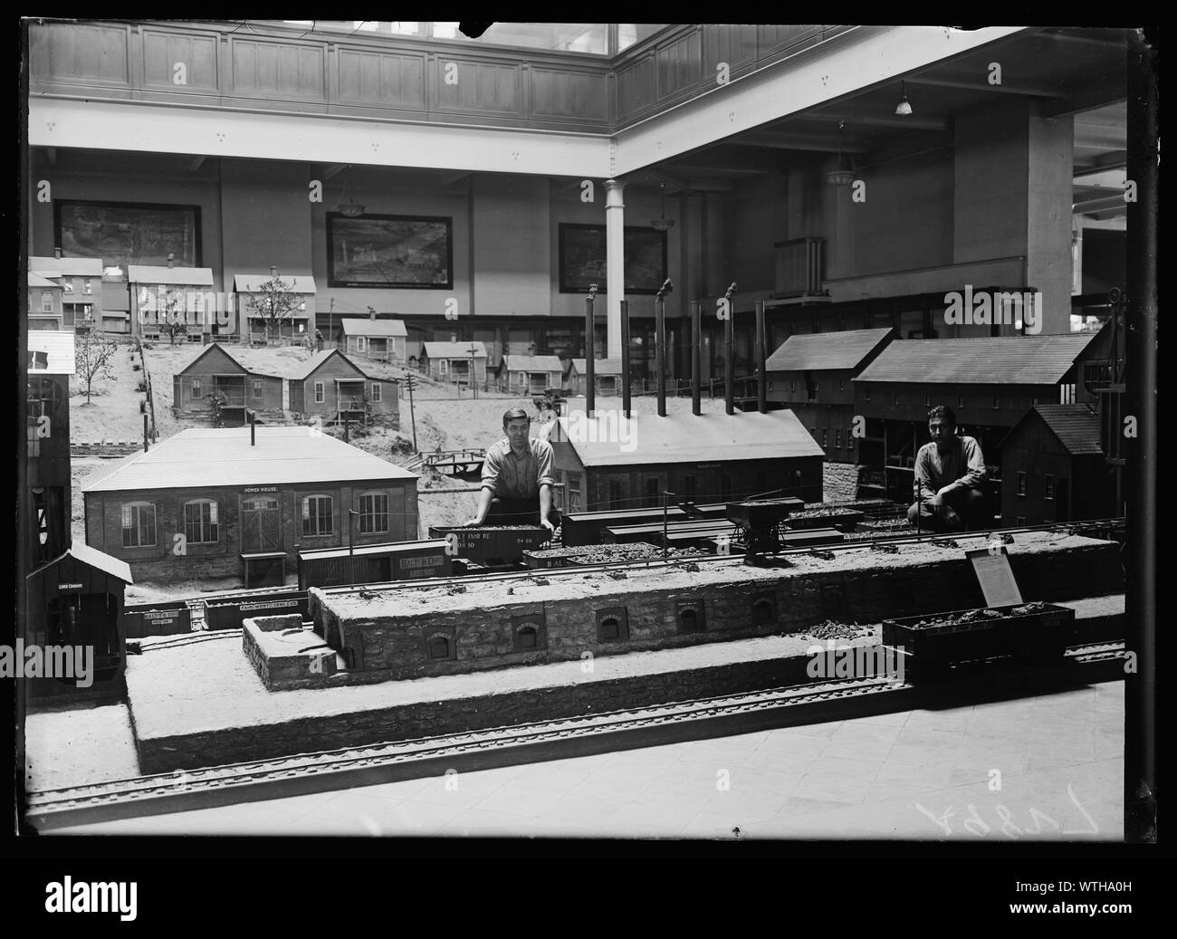 Model rail Black and White Stock Photos & Images - Alamy