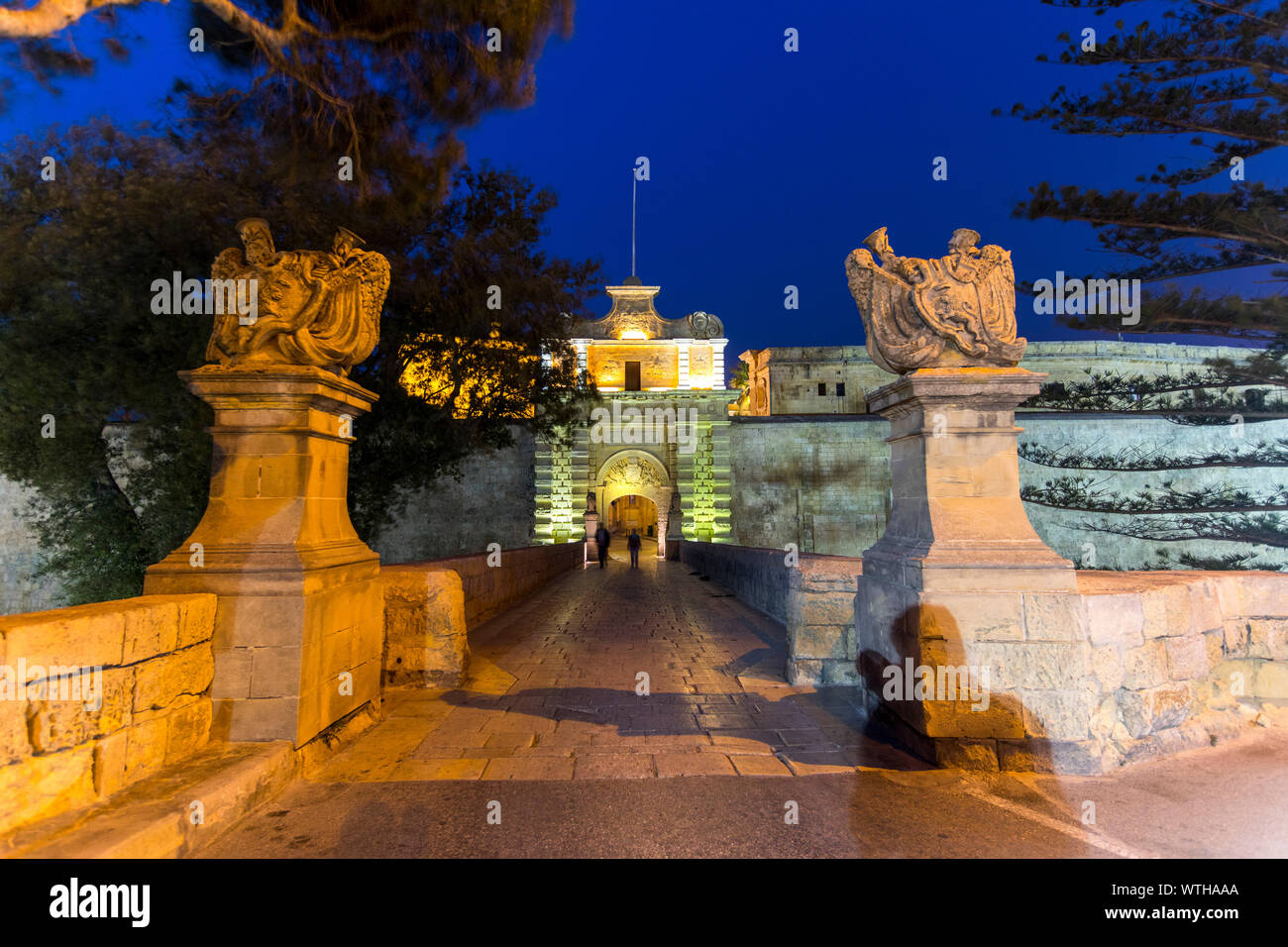 The ancient capital of Malte, Mdina, on a plateau in the center of the ...