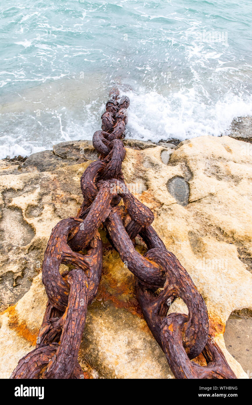 Heavy, heavily rusted iron chains Stock Photo - Alamy