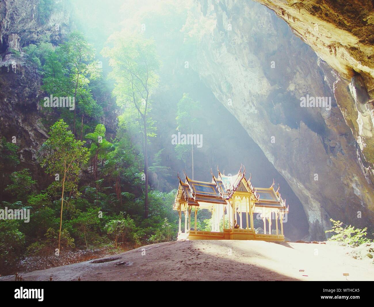 Traditional structure hi-res stock photography and images - Alamy