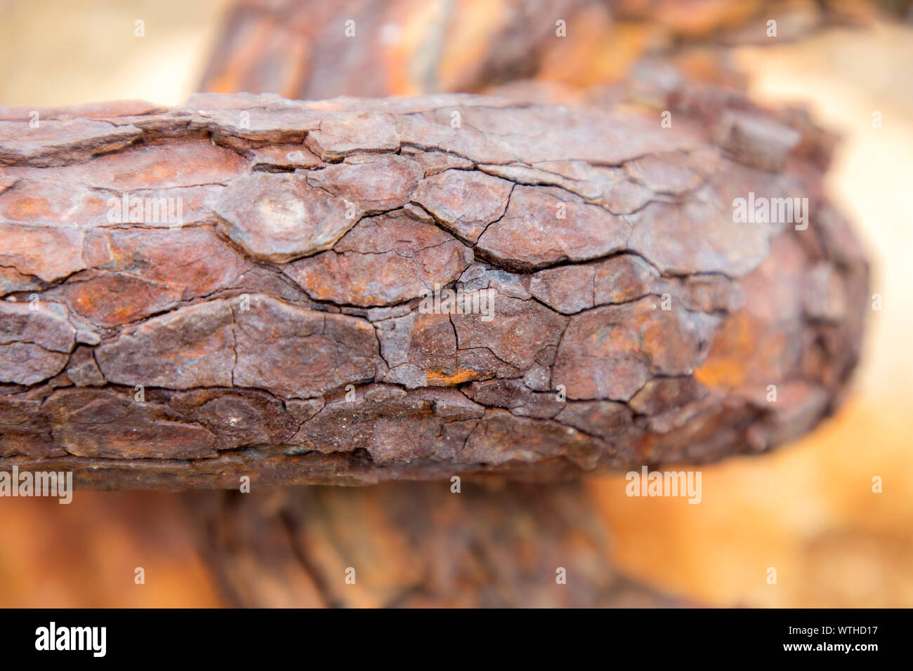 Heavy, heavily rusted iron chains Stock Photo - Alamy