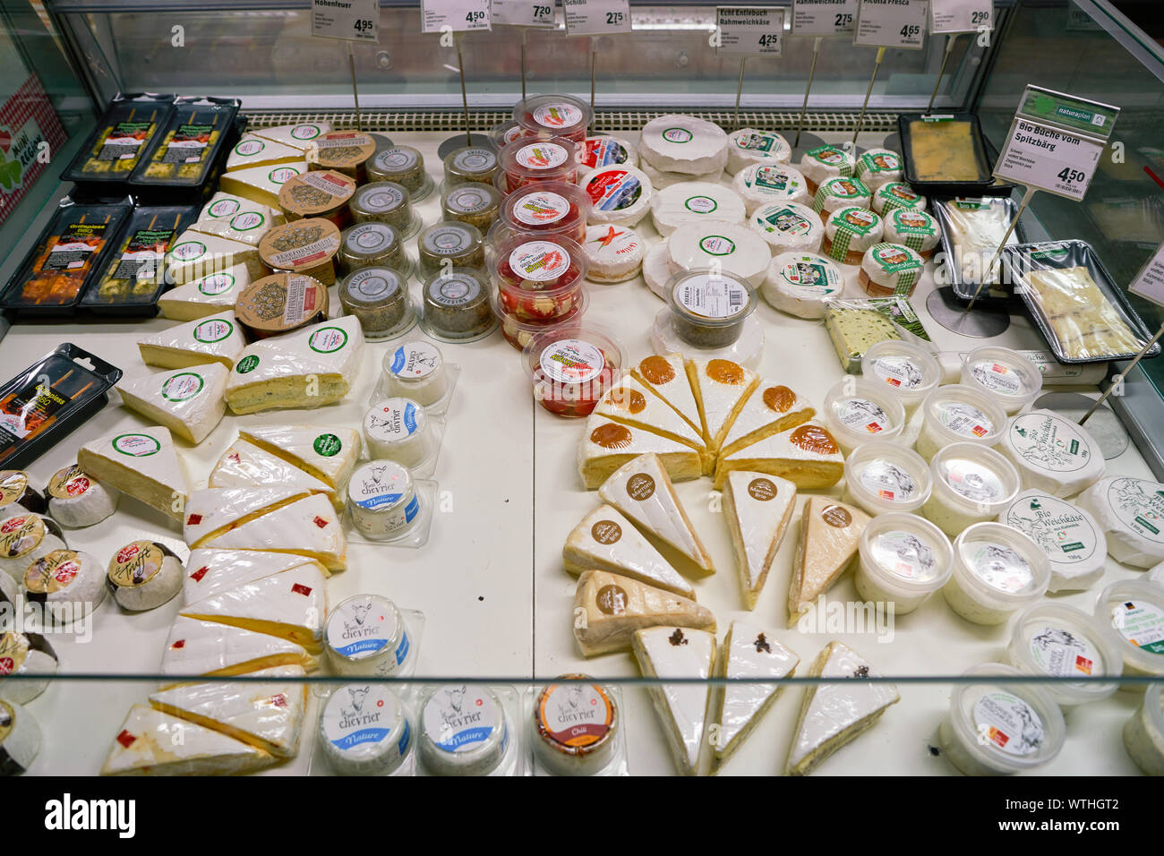 Swiss cheese shop switzerland hi-res stock photography and images - Alamy
