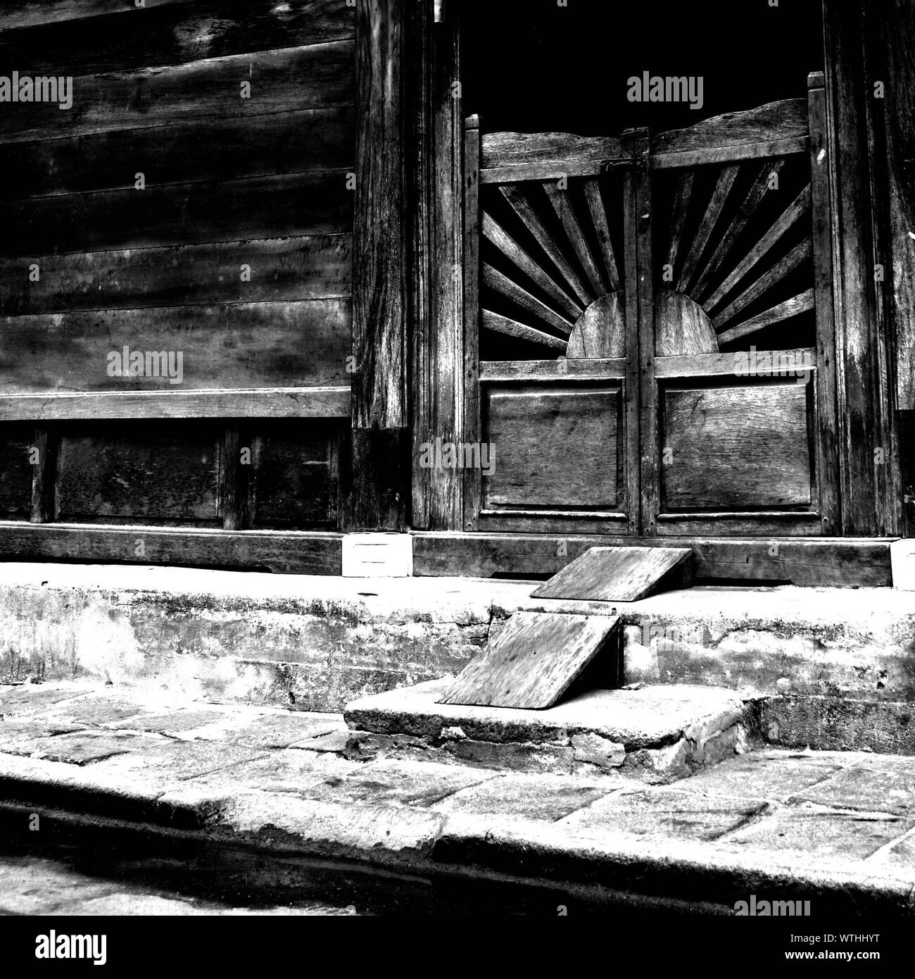 Gateway old house hi-res stock photography and images - Alamy