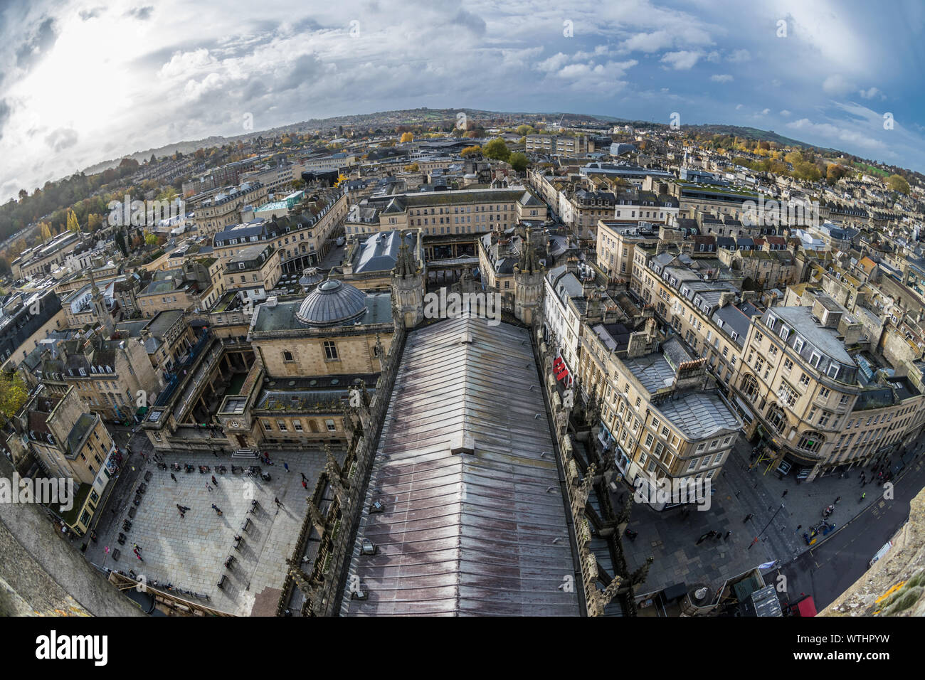 Tower of bath abbey hi-res stock photography and images - Alamy
