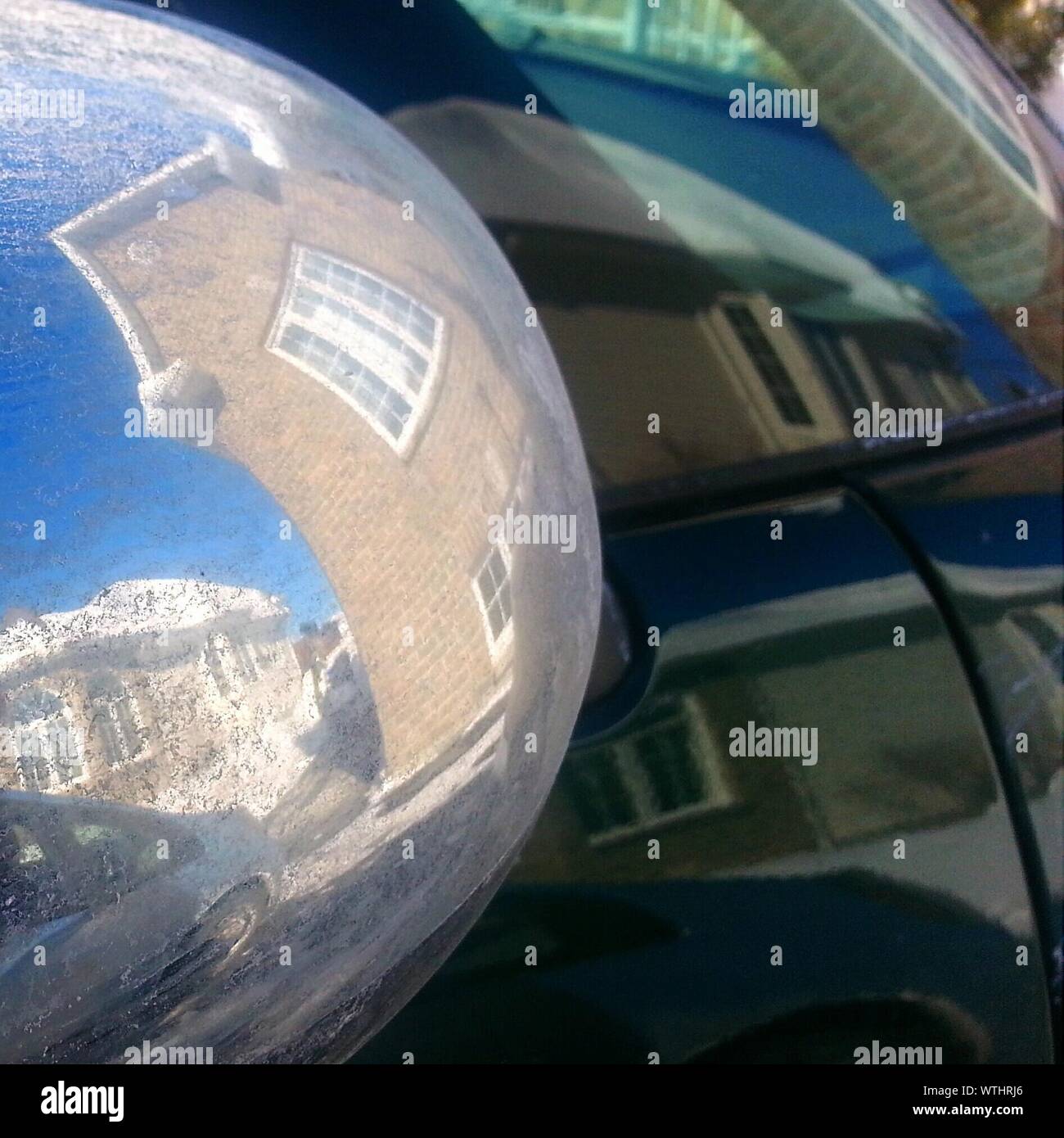 Shiny buildings hi-res stock photography and images - Alamy