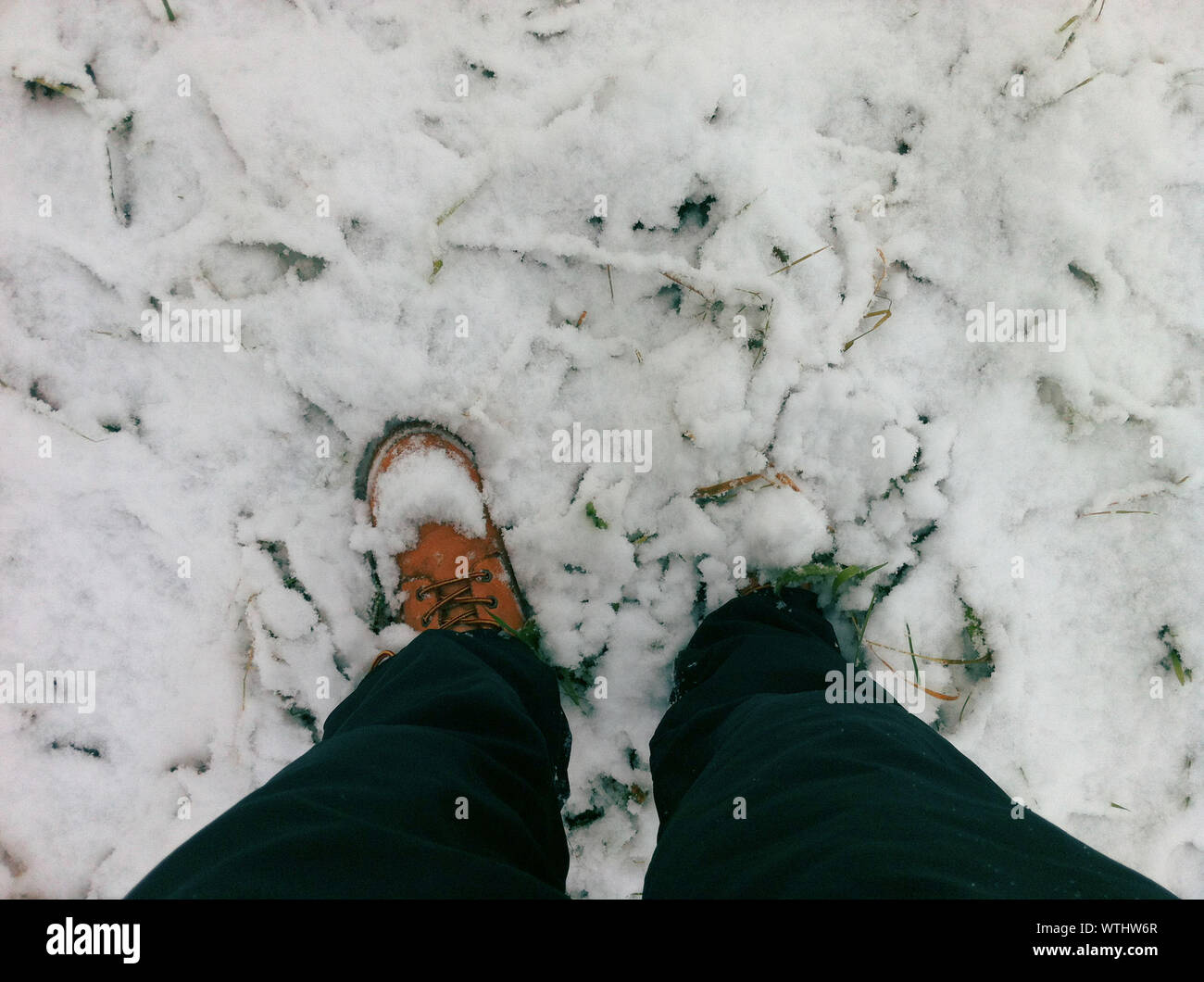 Feet and snow hi-res stock photography and images - Alamy