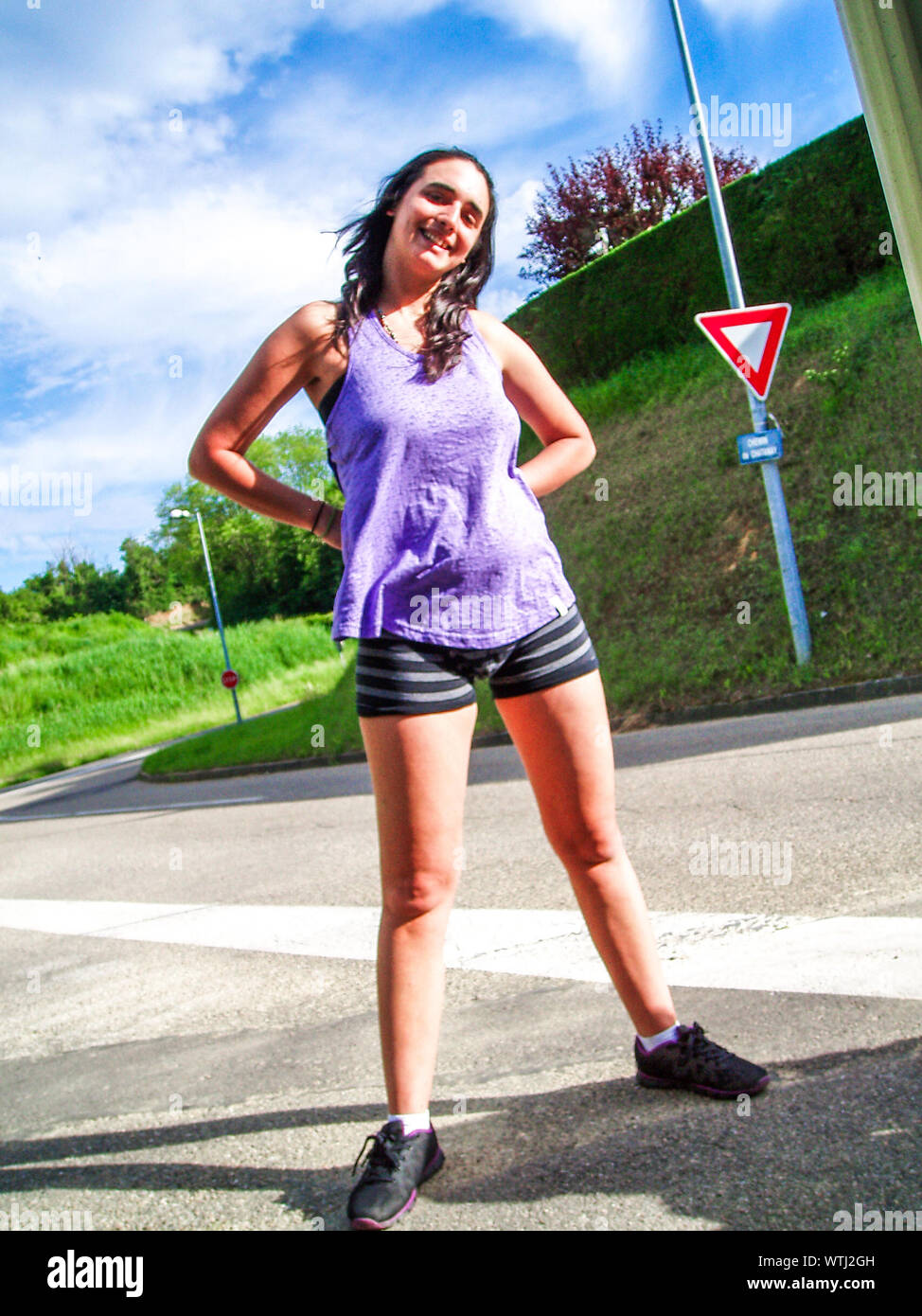 Full portrait woman behind view hi-res stock photography and images - Alamy