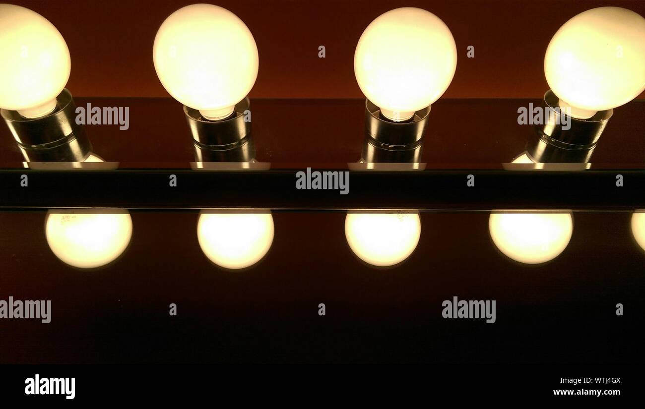 Side bulbs hi-res stock photography and images - Alamy