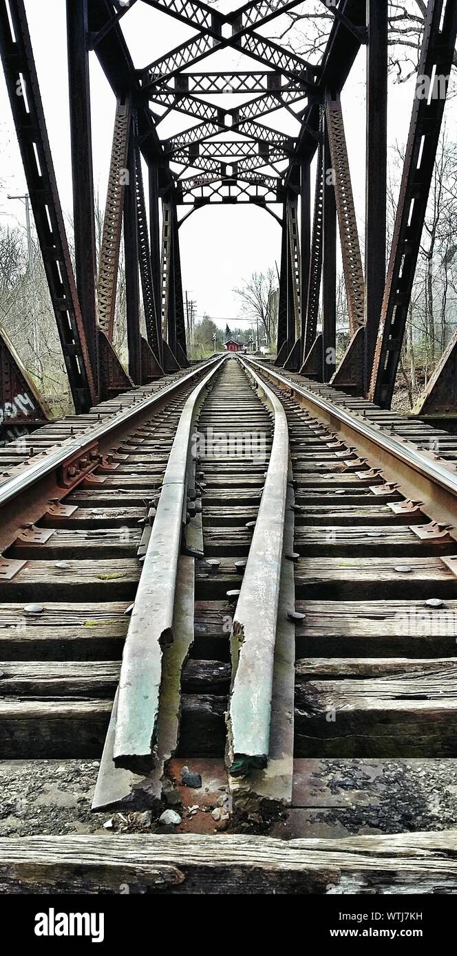 Railroad track bridge hi-res stock photography and images - Alamy