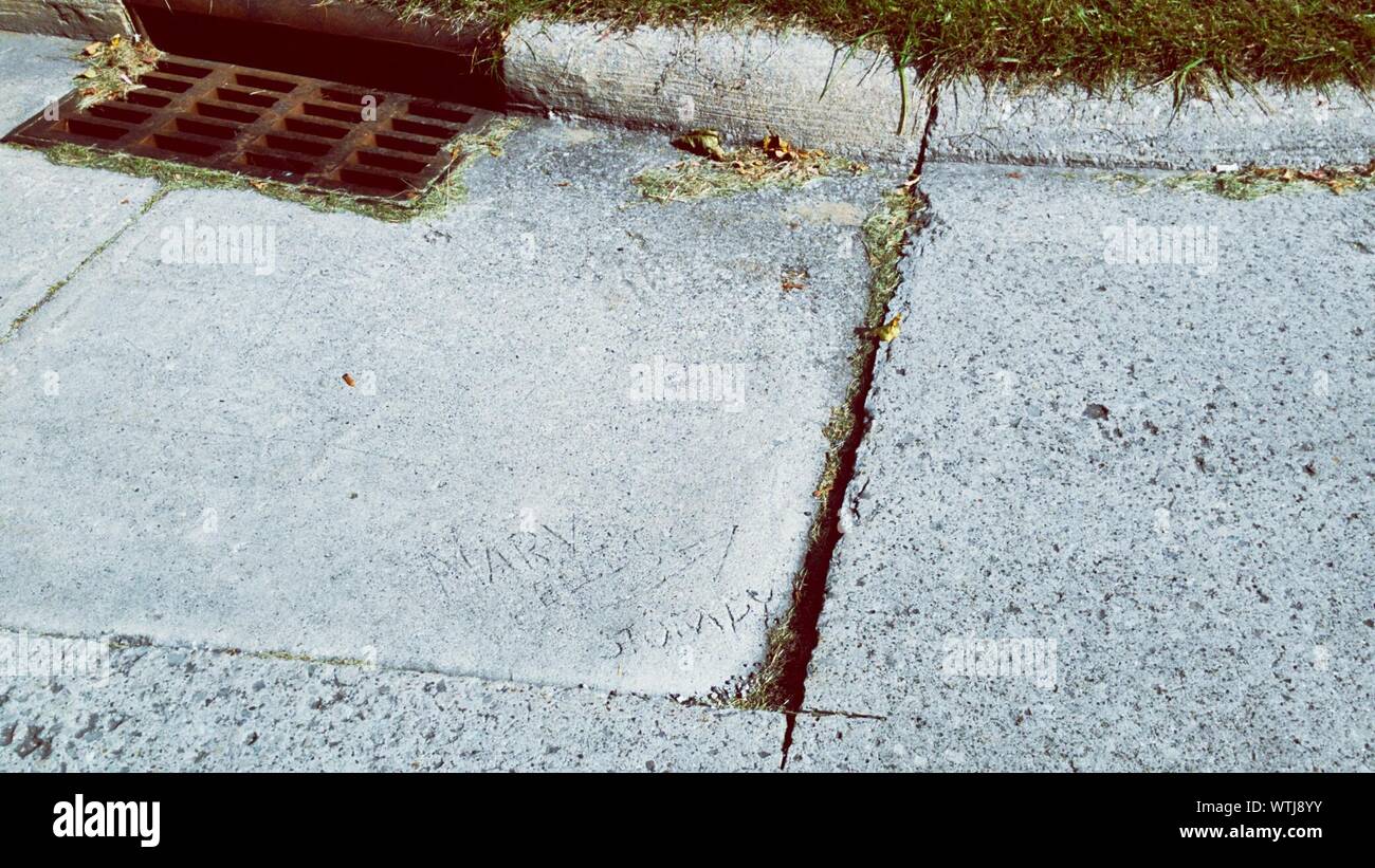 Concrete Gutter High Resolution Stock Photography and Images - Alamy