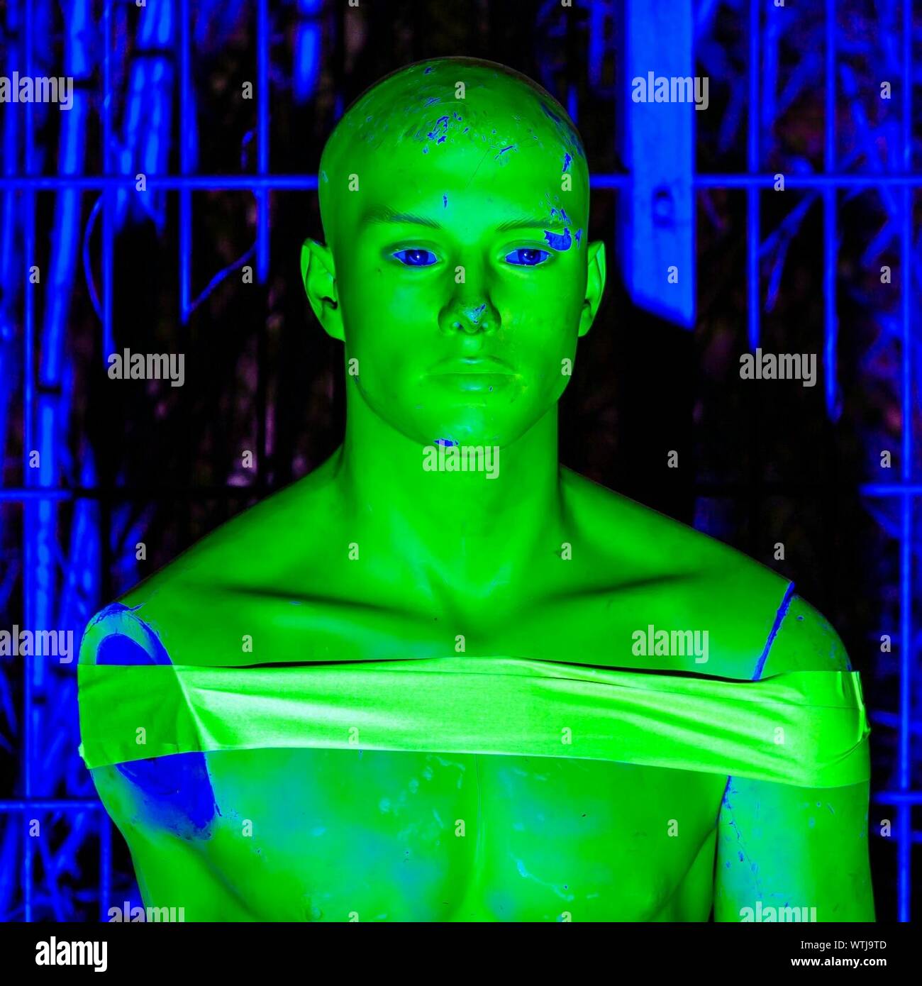 Bust at park hi-res stock photography and images - Alamy