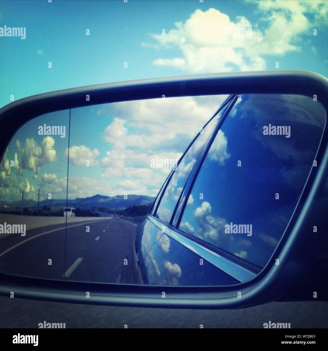 Reflection of car hi-res stock photography and images - Alamy