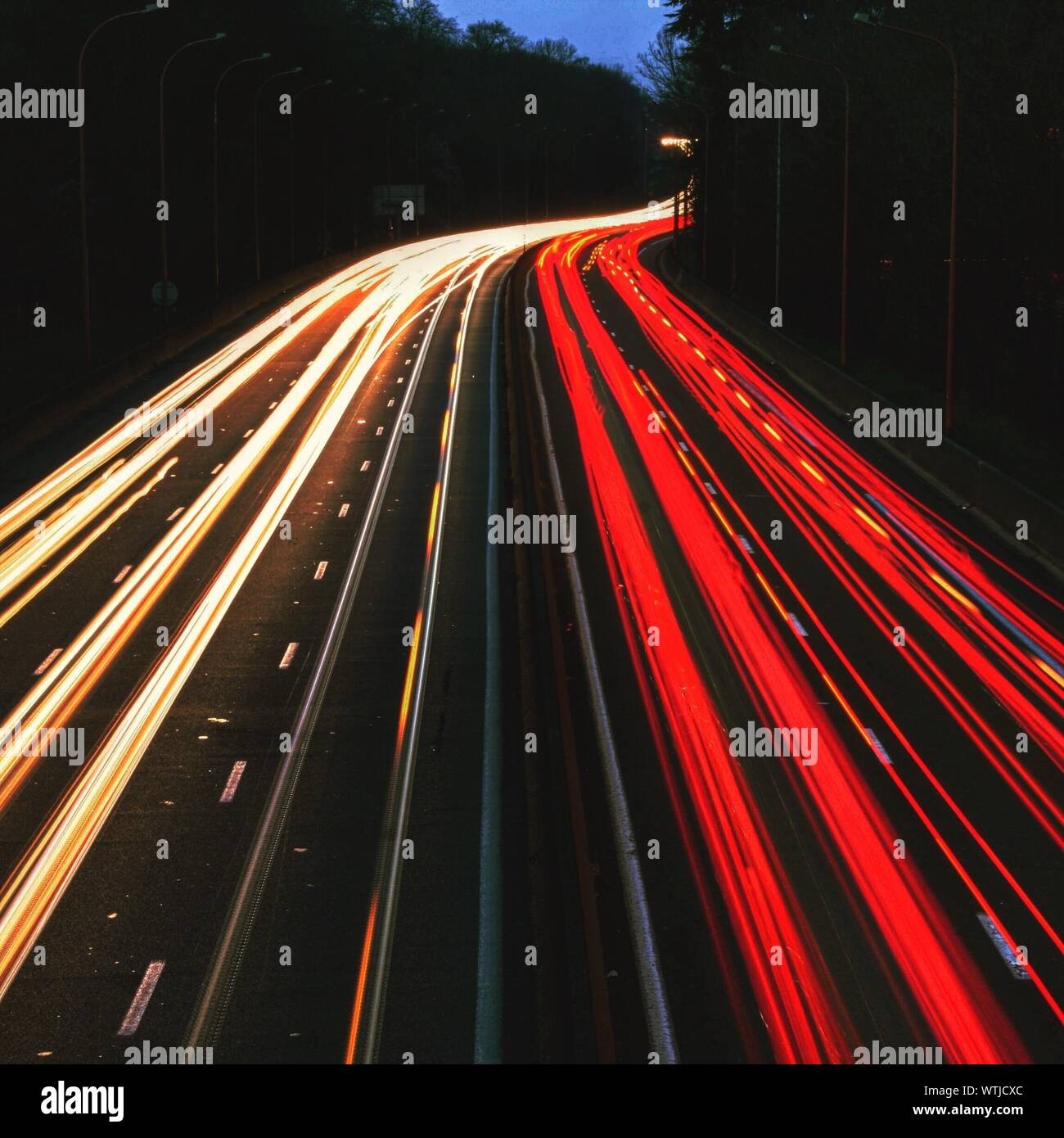 Red light country road hi-res stock photography and images - Alamy