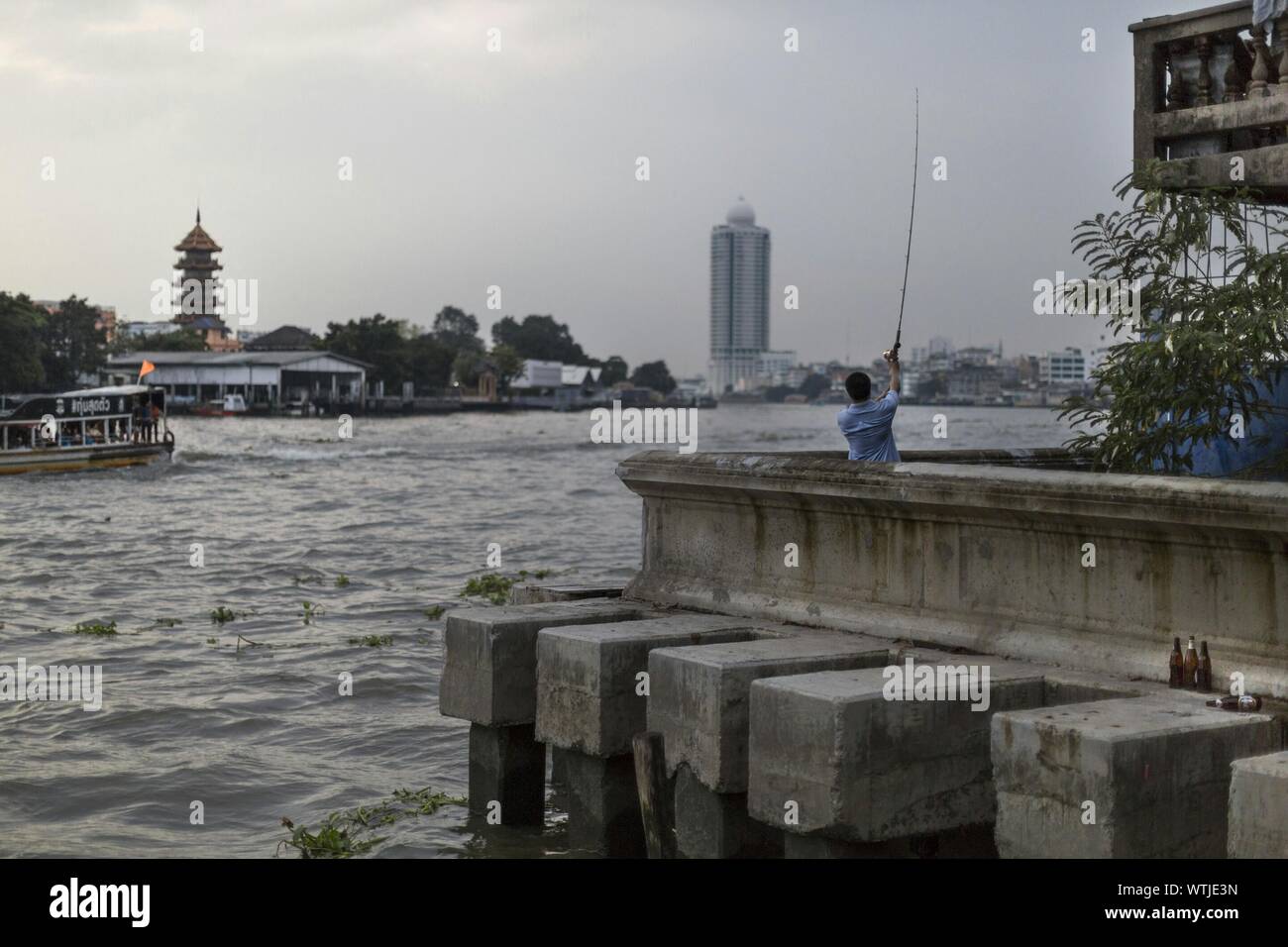 Rod bridge hi-res stock photography and images - Alamy