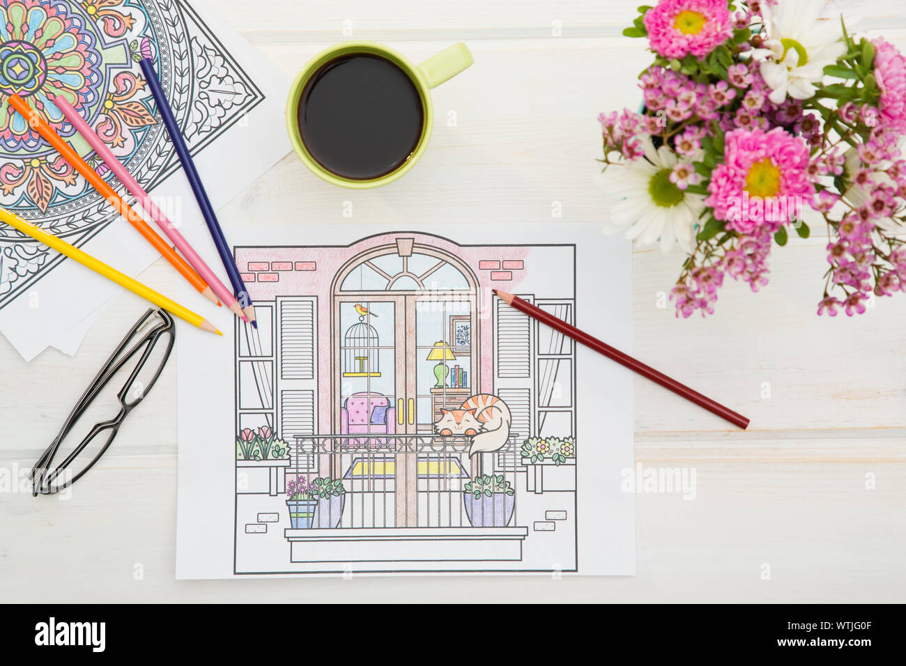 Coloring book flowers hi-res stock photography and images - Alamy