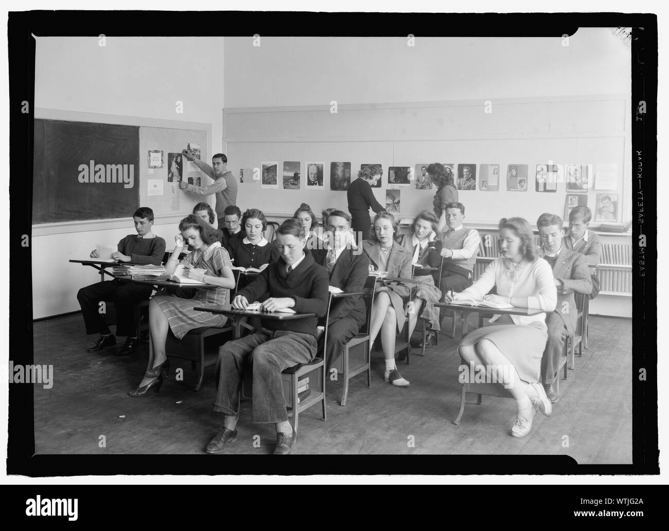 1936 high school students hi-res stock photography and images - Alamy