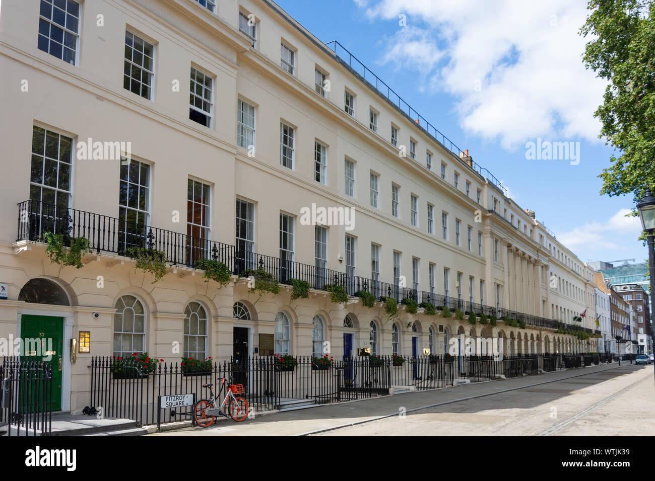 Camden square hi-res stock photography and images - Alamy