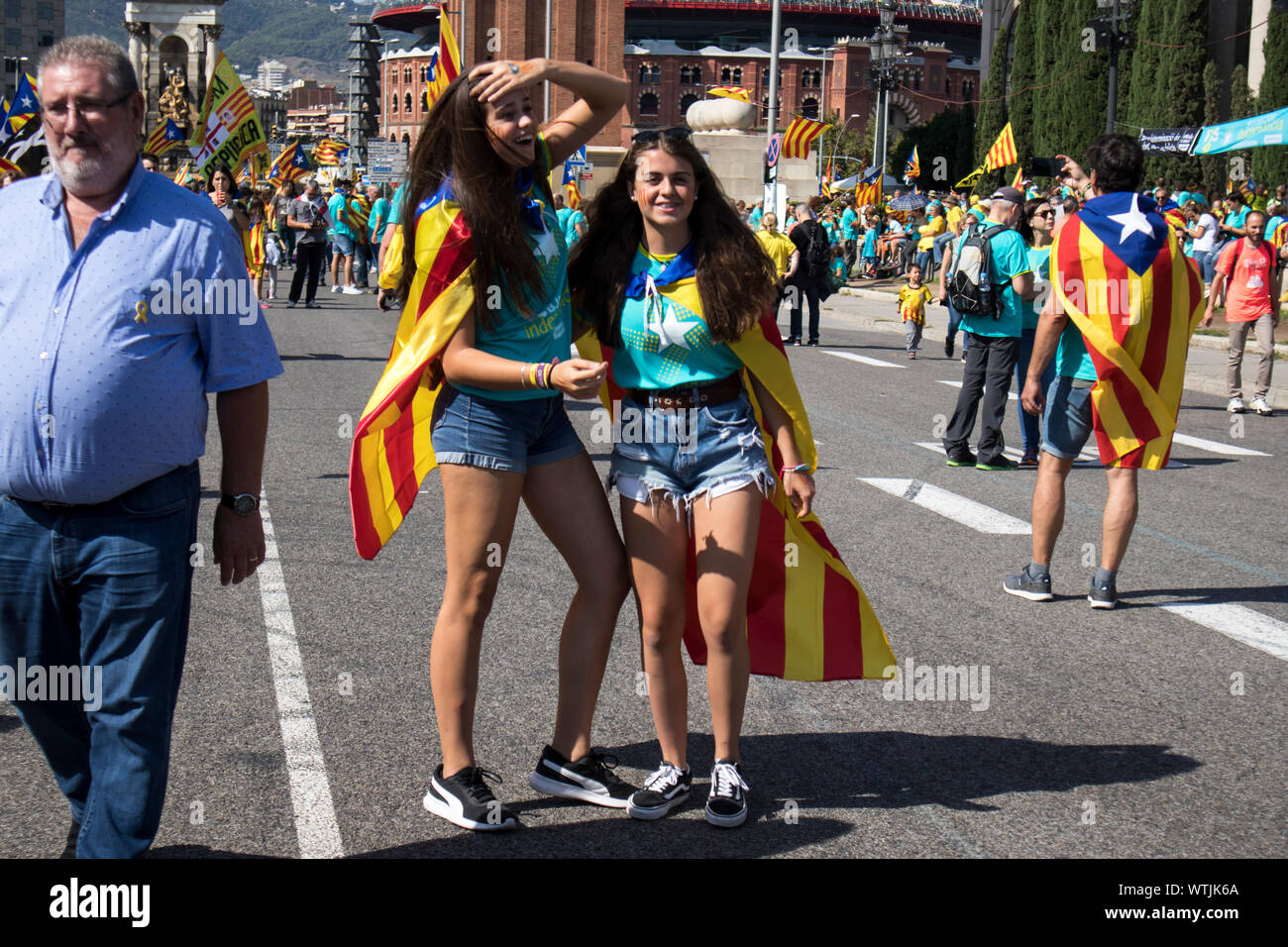 Catalonia girls people hi-res stock photography and images - Alamy