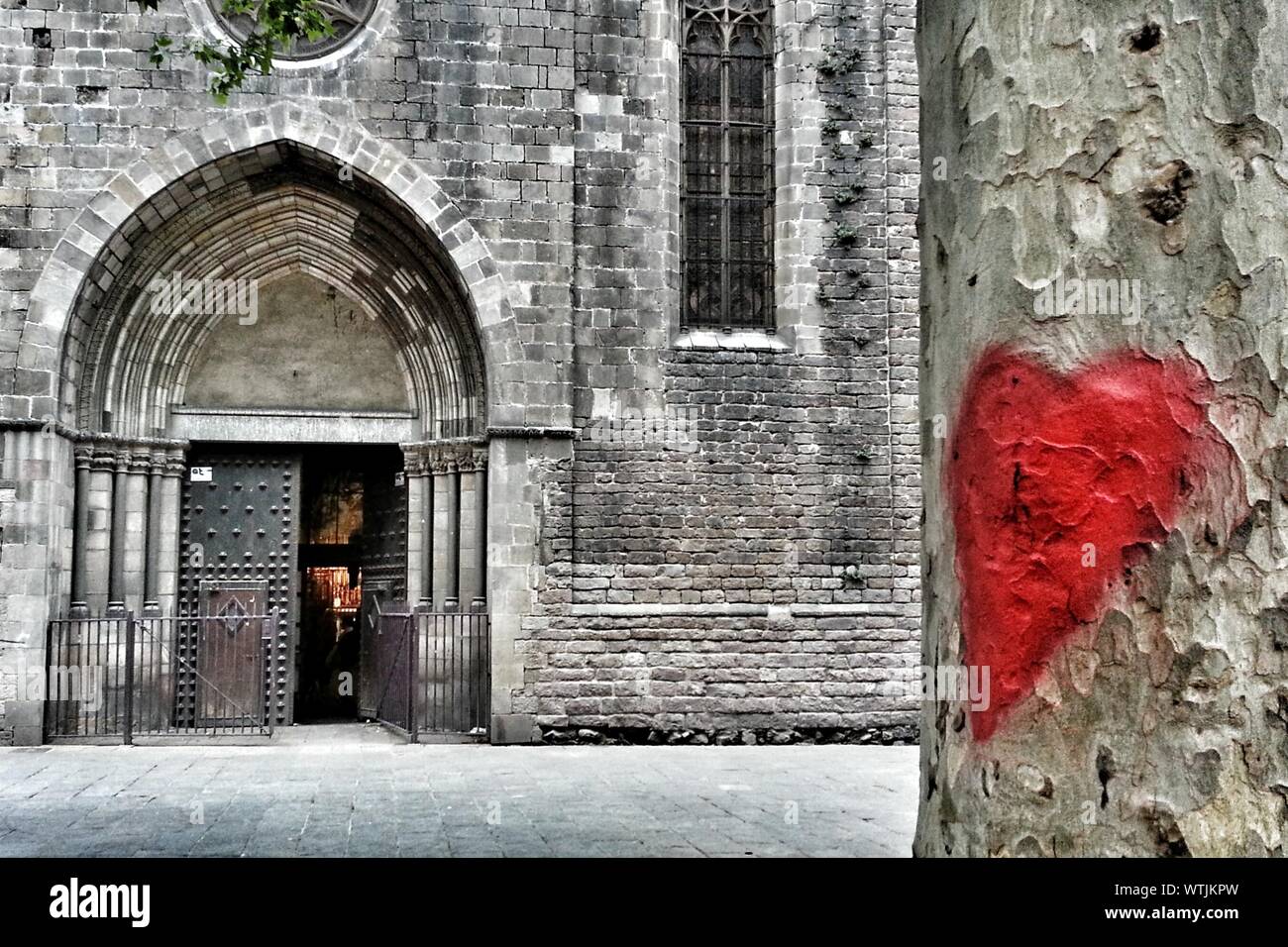 Wall view hi-res stock photography and images - Alamy