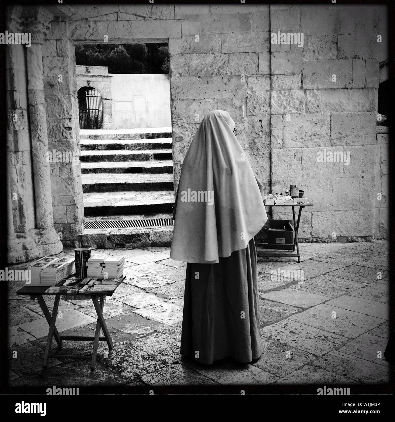 Real nun hi-res stock photography and images - Alamy