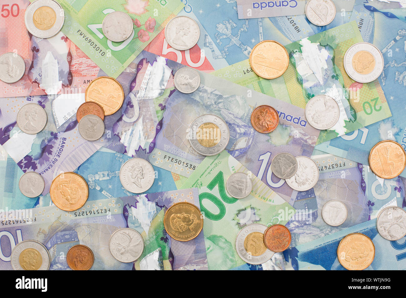 Canadian currency bills hi-res stock photography and images - Alamy