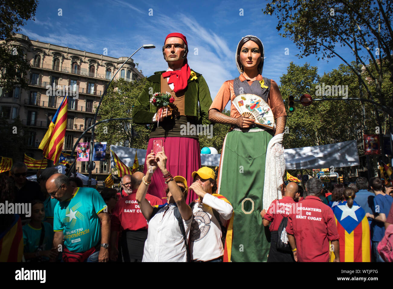 Giant festival puppets spain hi-res stock photography and images - Alamy