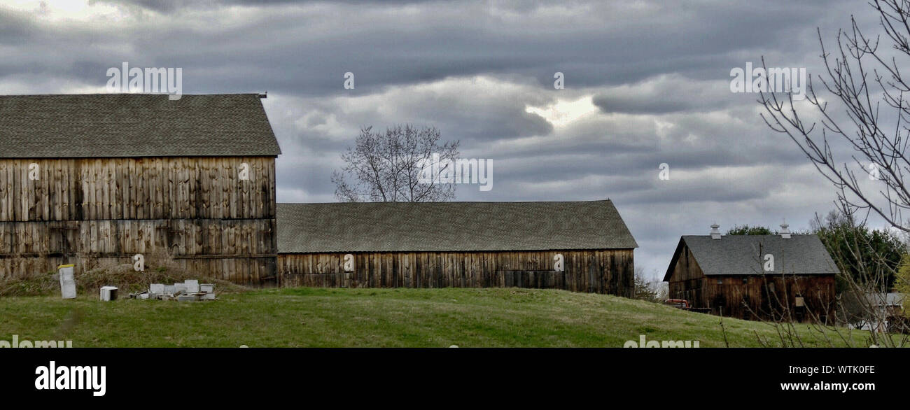 The old barns hi-res stock photography and images - Alamy