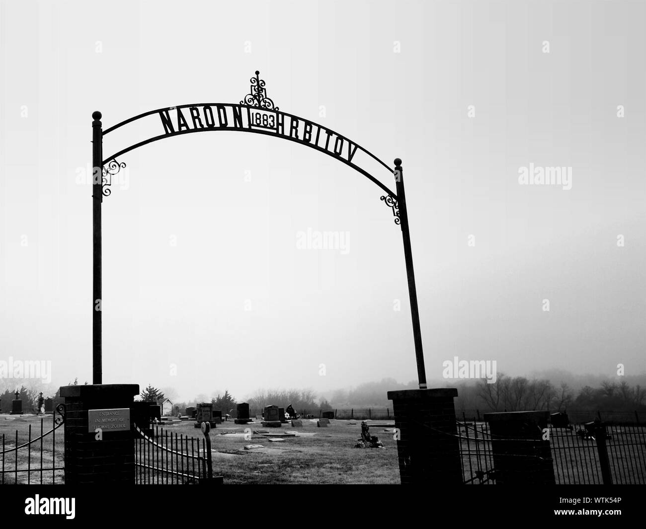 Cemetery Gate High Resolution Stock Photography and Images - Alamy
