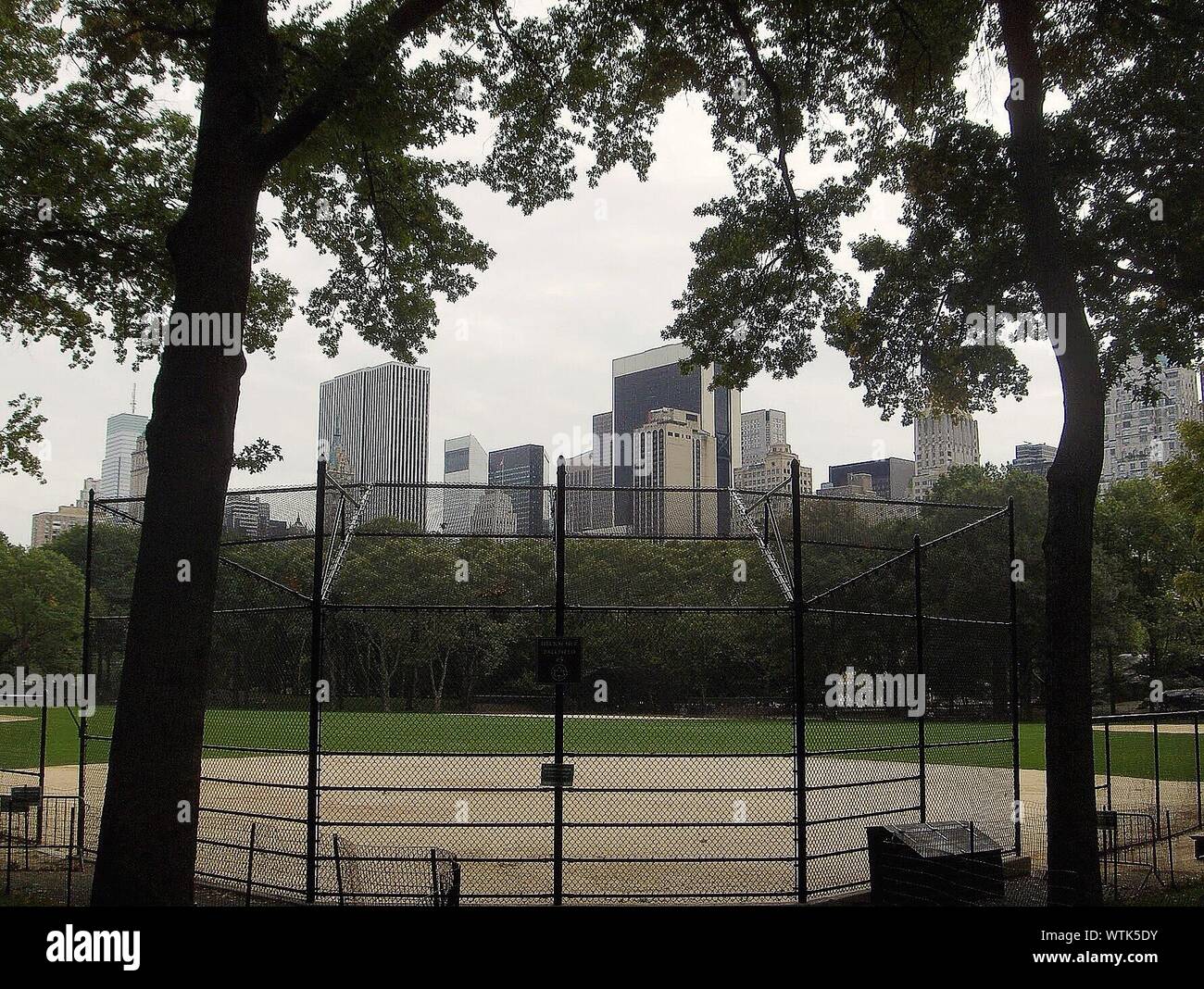 Baseball diamond hi-res stock photography and images - Alamy
