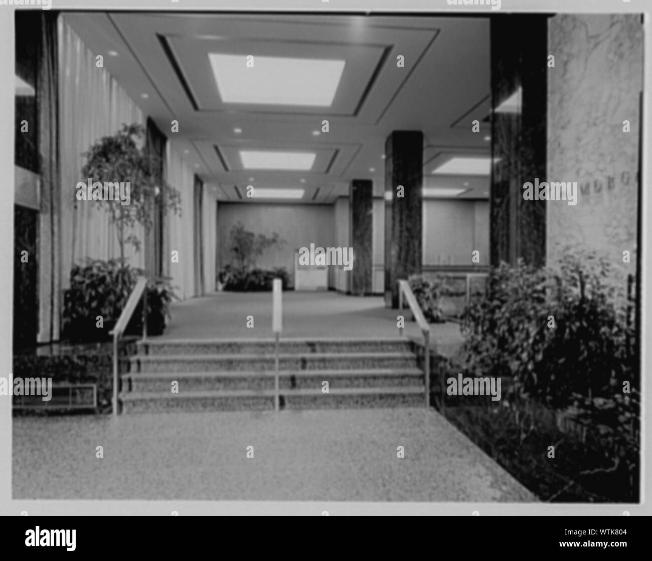 Morgan Guarantee Trust Building, 522 5th Ave., New York Stock Photo - Alamy