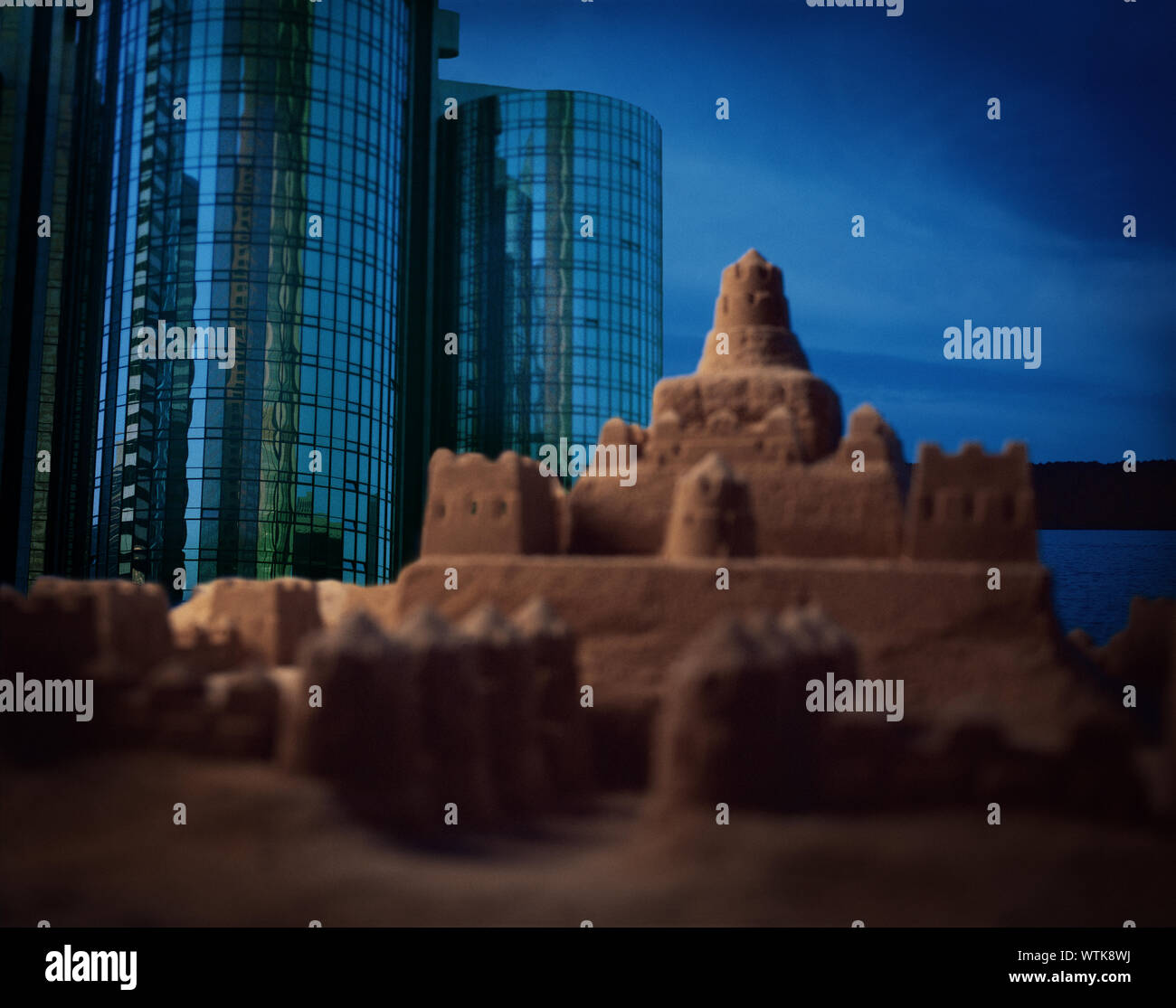 Soft colored buildings hi-res stock photography and images - Alamy