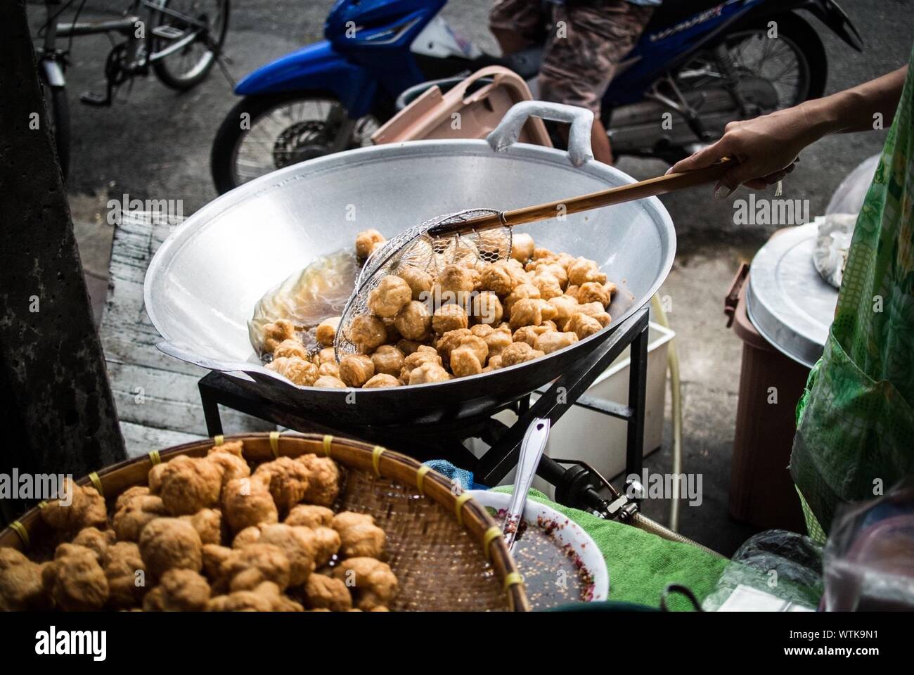 Body cooking hi-res stock photography and images - Alamy