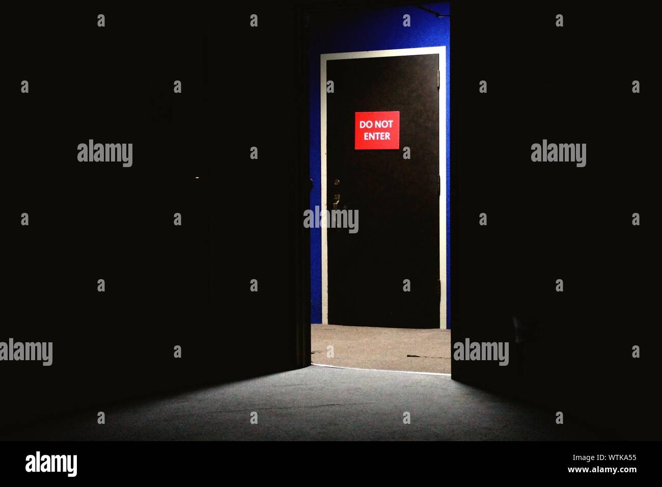 No entry door hi-res stock photography and images - Alamy