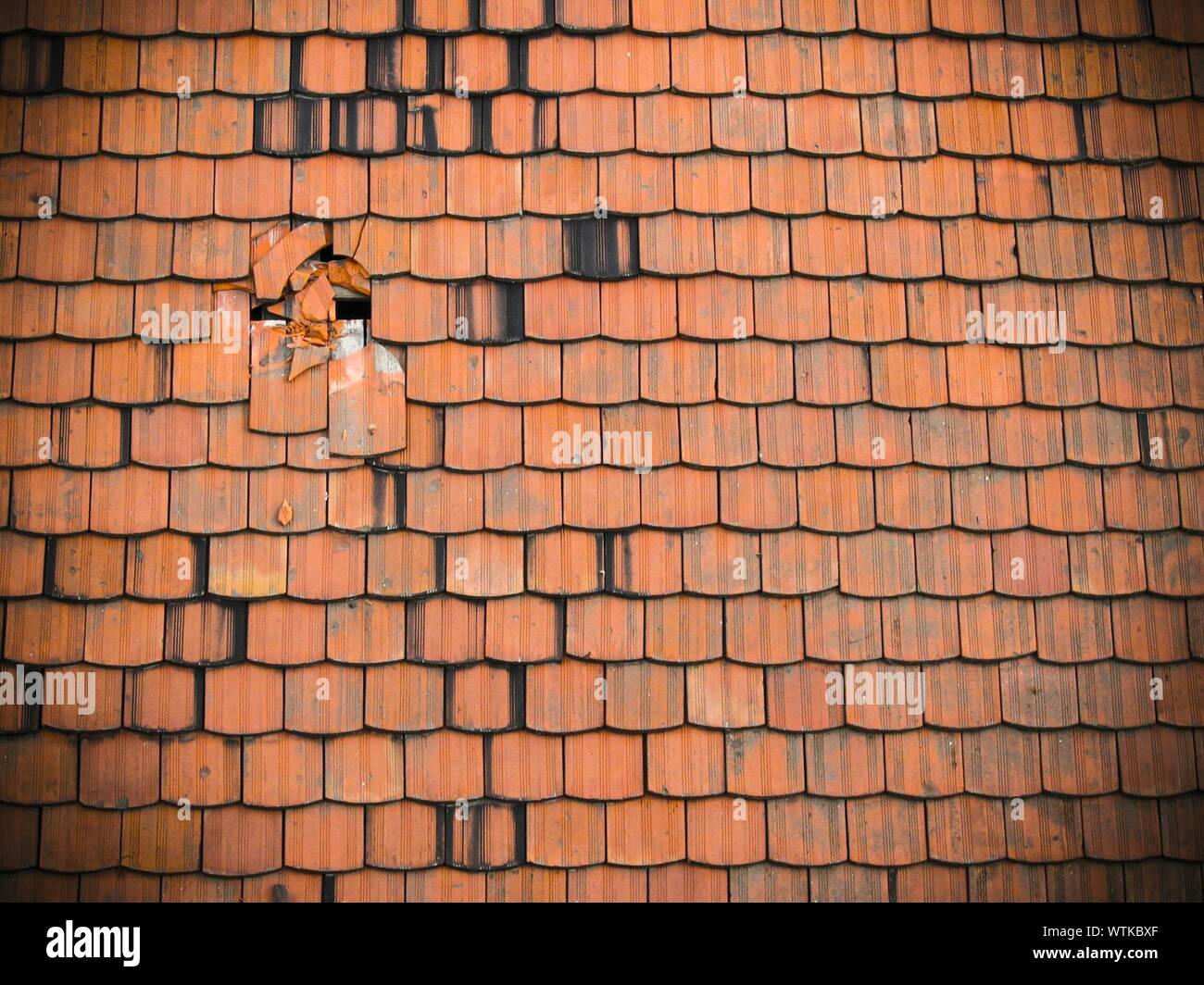 The roof has been damaged hi-res stock photography and images - Alamy