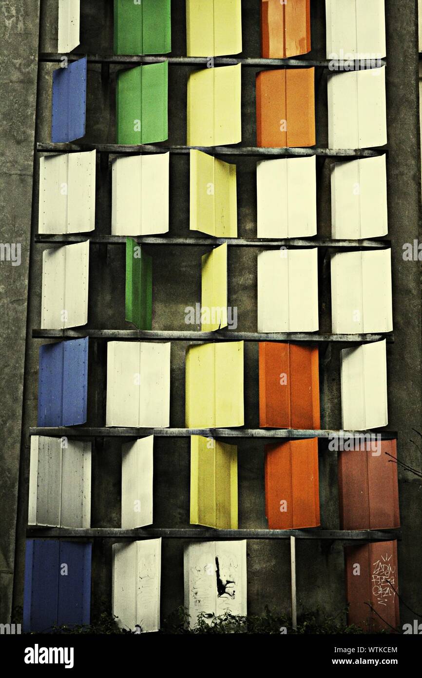 Colored tiles hi-res stock photography and images - Alamy