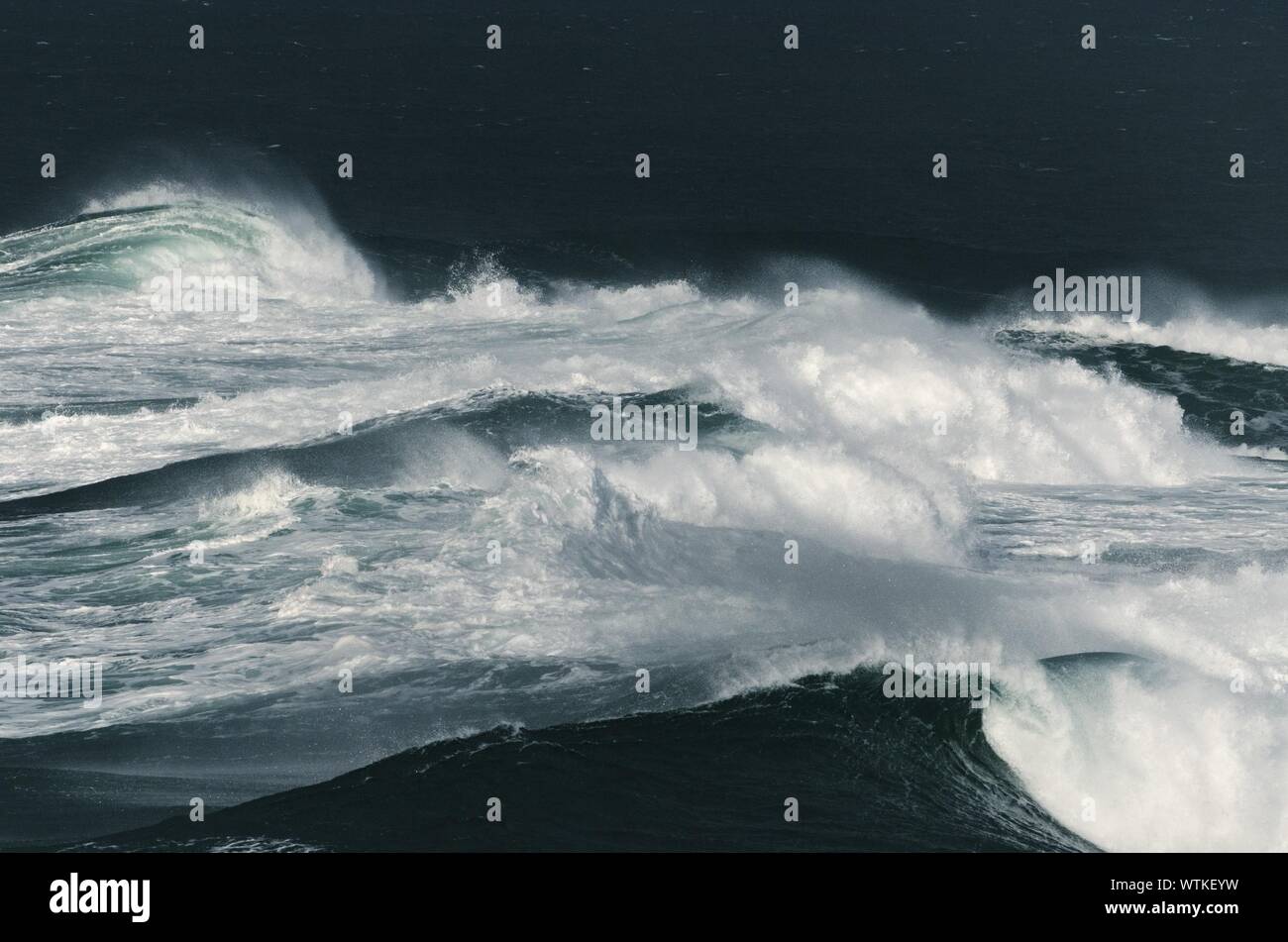 Strong water waves hi-res stock photography and images - Alamy