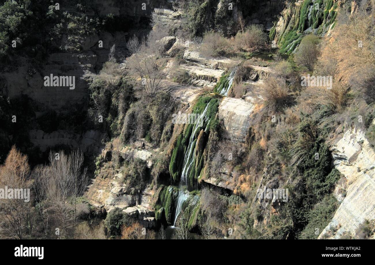 Cliffs falling hi-res stock photography and images - Alamy