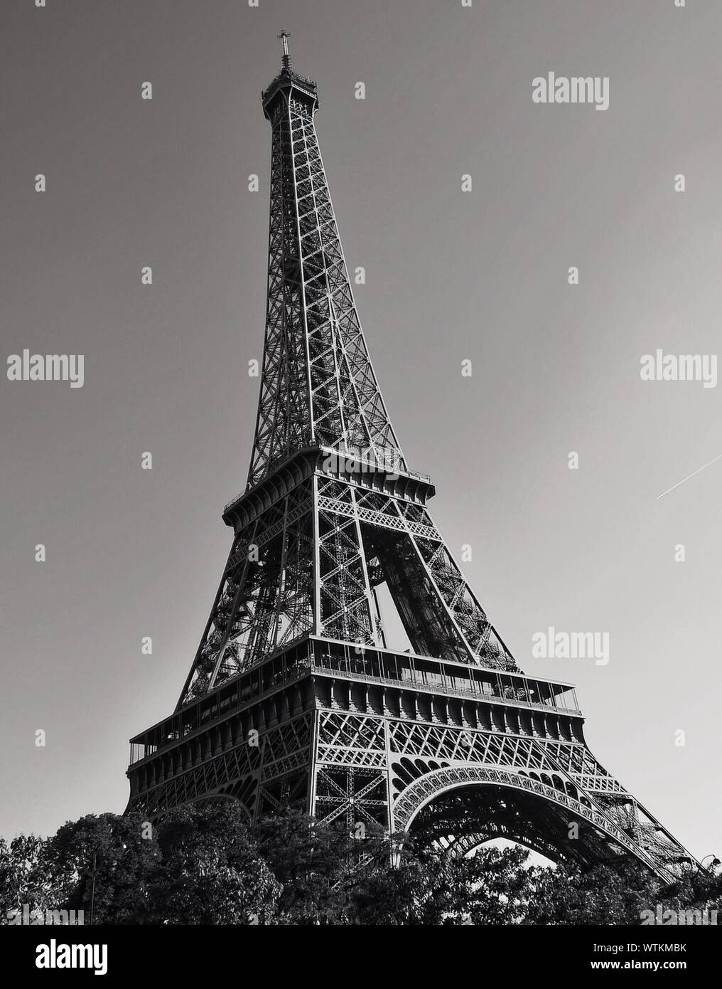 The eifel tower hi-res stock photography and images - Alamy