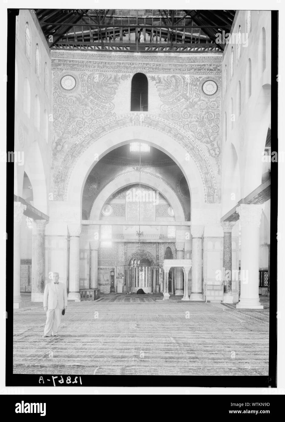 Mosque el Aksa [i.e., al-Aqsa], close up arch Stock Photo - Alamy
